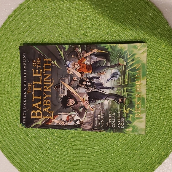 Disney | Other | Disney Battle Of The Labyrinth Graphic Novel Book ...